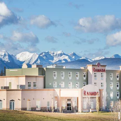 Where to Stay in Jasper, Alberta | Marmot Basin Ski Resort